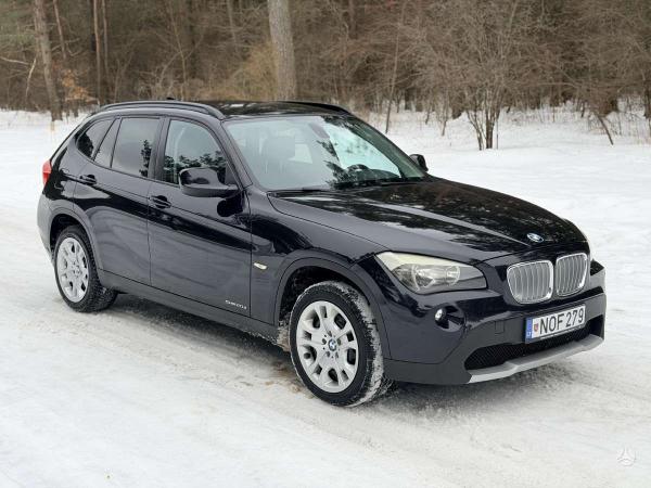 Black BMW X1 2009 in Kaunas, with an engine capacity of 2.00 L and mileage of 293 thousand km for 5700 €, photo 1 on AUTOMOTO.COM.LV