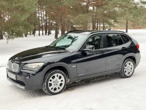 Black BMW X1 2009 in Kaunas, with an engine capacity of 2.00 L and mileage of 293 thousand km for 5700 €, photo 3 on AUTOMOTO.COM.LV