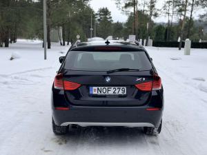 Black BMW X1 2009 in Kaunas, with an engine capacity of 2.00 L and mileage of 293 thousand km for 5700 €, photo 5 on AUTOMOTO.COM.LV