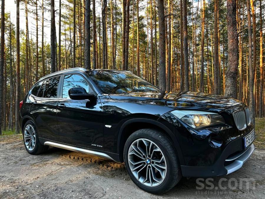 Melns BMW X1 2009 Rīga, ar dzinēja tilpumu 2.00 L un nobraukumu 224 tūkst. km par 7900 €, foto 1 vietnē AUTOMOTO.COM.LV