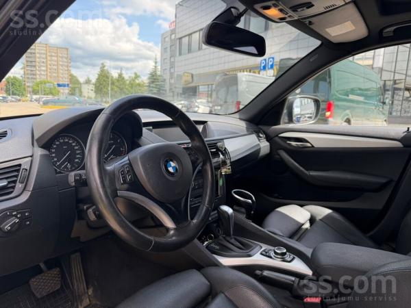 Melns BMW X1 2009 Rīga, ar dzinēja tilpumu 2.00 L un nobraukumu 0 tūkst. km par 5600 €, foto 6 vietnē AUTOMOTO.COM.LV