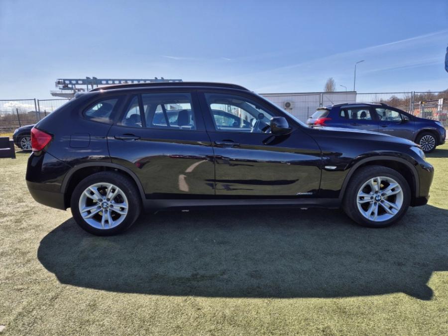 Melns BMW X1 2009 Rīga, ar dzinēja tilpumu 2.00 L un nobraukumu 237 tūkst. km par 6500 €, foto 15 vietnē AUTOMOTO.COM.LV