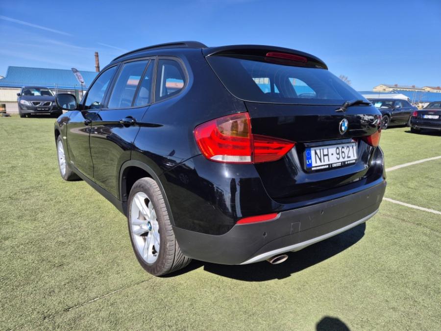 Melns BMW X1 2009 Rīga, ar dzinēja tilpumu 2.00 L un nobraukumu 237 tūkst. km par 6500 €, foto 18 vietnē AUTOMOTO.COM.LV