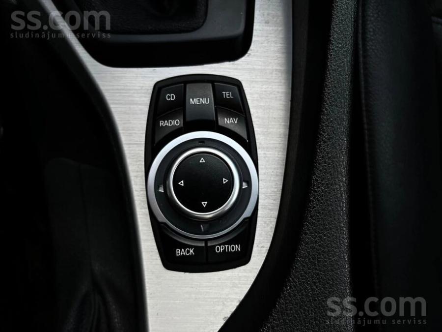 Black BMW X1 2009 in Riga, with an engine capacity of 2.00 L and mileage of 225 thousand km for 7700 €, photo 9 on AUTOMOTO.COM.LV