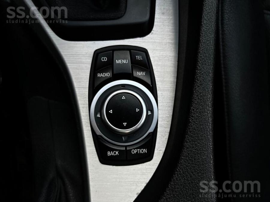 Black BMW X1 2009 in Riga, with an engine capacity of 2.00 L and mileage of 225 thousand km for 7300 €, photo 14 on AUTOMOTO.COM.LV