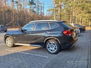 Melns BMW X1 2010 Rīga, ar dzinēja tilpumu 2.00 L un nobraukumu 278 tūkst. km par 8000 €, foto 5 vietnē AUTOMOTO.COM.LV