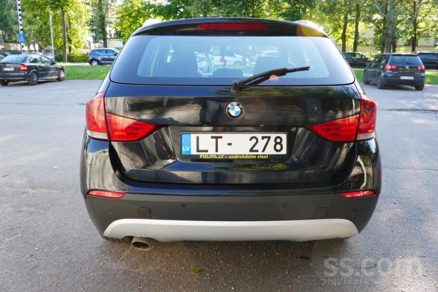 Melns BMW X1 2010 Rīga, ar dzinēja tilpumu 2.00 L un nobraukumu 242 tūkst. km par 5500 €, foto 4 vietnē AUTOMOTO.COM.LV
