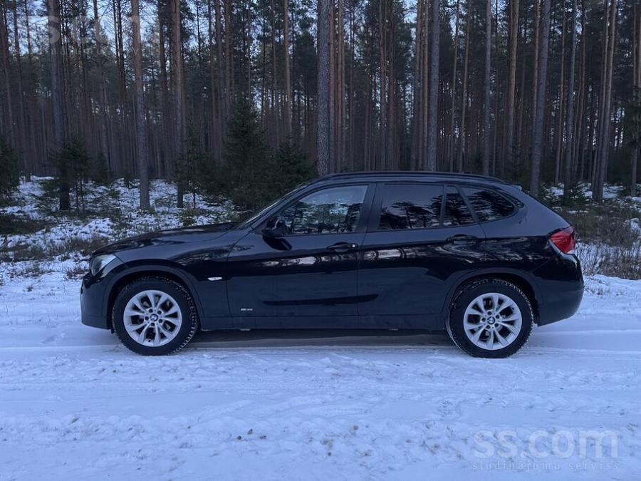 Melns BMW X1 2010 Bauska, ar dzinēja tilpumu 2.00 L un nobraukumu 310 tūkst. km par 6000 €, foto 2 vietnē AUTOMOTO.COM.LV
