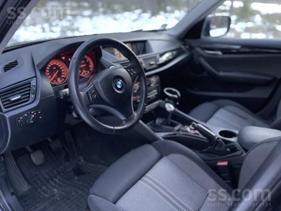Melns BMW X1 2010 Bauska, ar dzinēja tilpumu 2.00 L un nobraukumu 310 tūkst. km par 6000 €, foto 9 vietnē AUTOMOTO.COM.LV