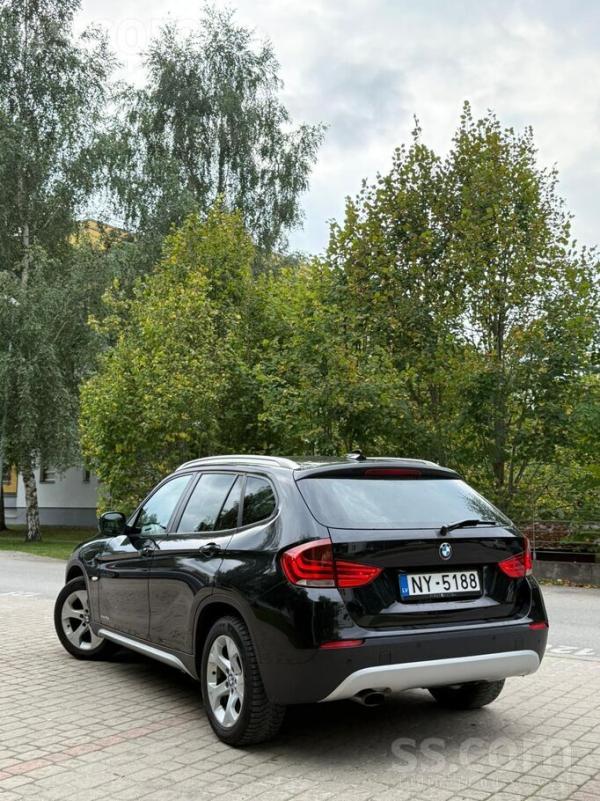 Melns BMW X1 2010 Rīga, ar dzinēja tilpumu 2.00 L un nobraukumu 336 tūkst. km par 7450 €, foto 2 vietnē AUTOMOTO.COM.LV