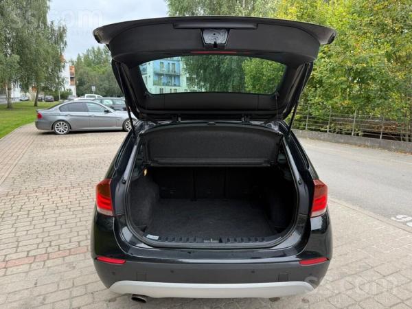 Melns BMW X1 2010 Rīga, ar dzinēja tilpumu 2.00 L un nobraukumu 336 tūkst. km par 7450 €, foto 8 vietnē AUTOMOTO.COM.LV