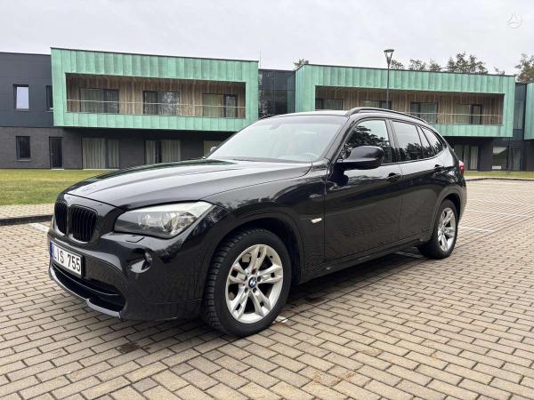 Melns BMW X1 2010 Druskininkai, ar dzinēja tilpumu 2.00 L un nobraukumu 263 tūkst. km par 7000 €, foto 1 vietnē AUTOMOTO.COM.LV