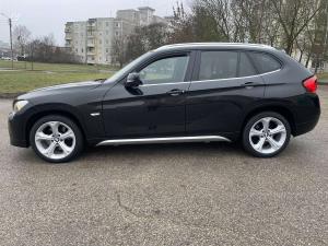 Black BMW X1 2010 in Kaunas, with an engine capacity of 2.00 L and mileage of 201 thousand km for 7990 €, photo 2 on AUTOMOTO.COM.LV
