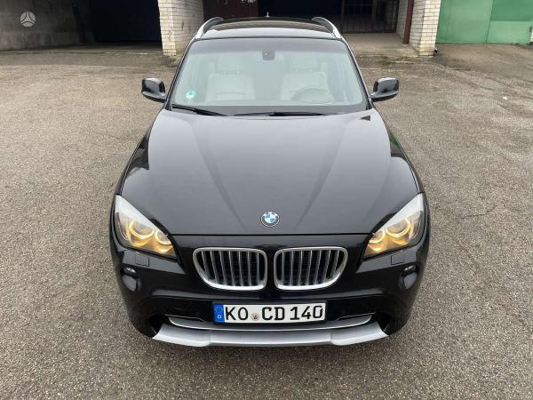 Melns BMW X1 2010 Kauņa, ar dzinēja tilpumu 2.00 L un nobraukumu 201 tūkst. km par 7990 €, foto 4 vietnē AUTOMOTO.COM.LV