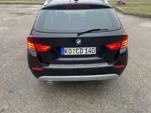 Black BMW X1 2010 in Kaunas, with an engine capacity of 2.00 L and mileage of 201 thousand km for 7990 €, photo 5 on AUTOMOTO.COM.LV
