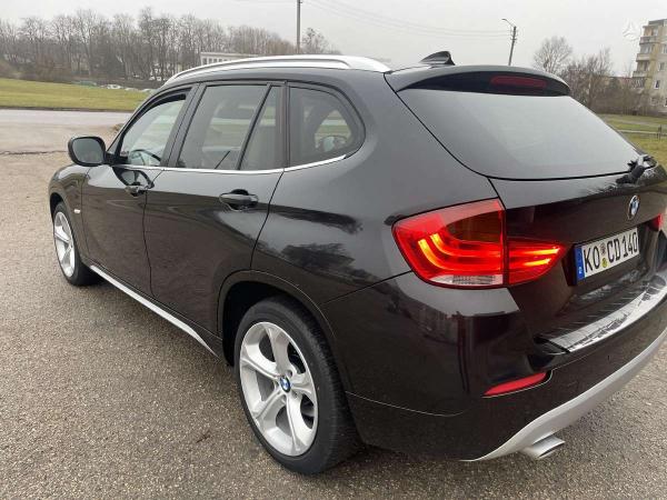 Melns BMW X1 2010 Kauņa, ar dzinēja tilpumu 2.00 L un nobraukumu 201 tūkst. km par 7990 €, foto 7 vietnē AUTOMOTO.COM.LV