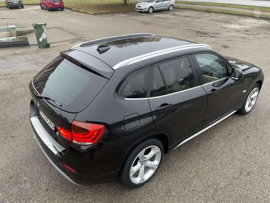 Black BMW X1 2010 in Kaunas, with an engine capacity of 2.00 L and mileage of 201 thousand km for 7990 €, photo 11 on AUTOMOTO.COM.LV