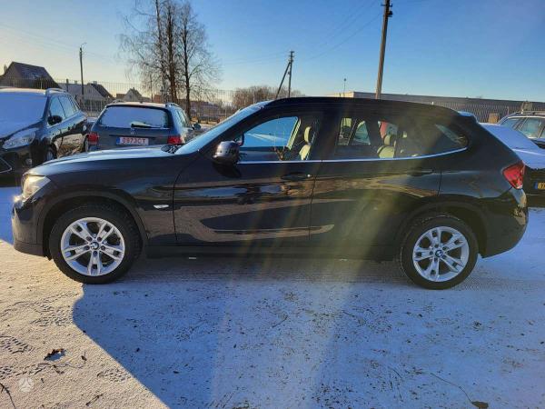 Black BMW X1 2010 in Raseiniai, with an engine capacity of 2.00 L and mileage of 179 thousand km for 6450 €, photo 8 on AUTOMOTO.COM.LV
