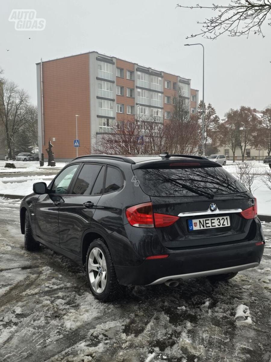 Black BMW X1 2010 in Radviliskis, with an engine capacity of 2.00 L and mileage of 345 thousand km for 4999 €, photo 5 on AUTOMOTO.COM.LV