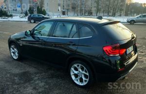 Melns BMW X1 2010 Rīga, ar dzinēja tilpumu 2.00 L un nobraukumu 325 tūkst. km par 7800 €, foto 2 vietnē AUTOMOTO.COM.LV