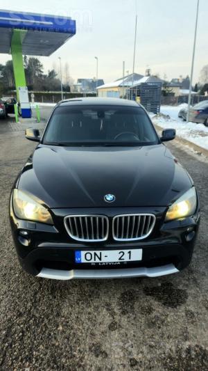 Melns BMW X1 2010 Rīga, ar dzinēja tilpumu 2.00 L un nobraukumu 325 tūkst. km par 7800 €, foto 5 vietnē AUTOMOTO.COM.LV