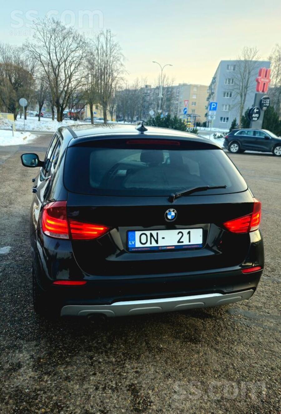 Melns BMW X1 2010 Rīga, ar dzinēja tilpumu 2.00 L un nobraukumu 325 tūkst. km par 7500 €, foto 4 vietnē AUTOMOTO.COM.LV