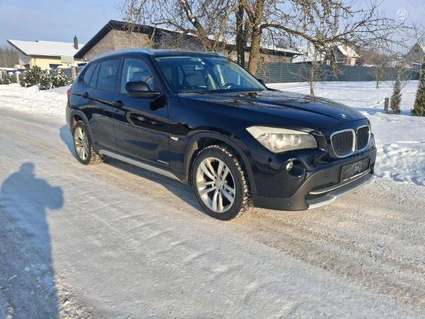 Black BMW X1 2010 in Raseiniai, with an engine capacity of 2.00 L and mileage of 271 thousand km for 5300 €, photo 2 on AUTOMOTO.COM.LV