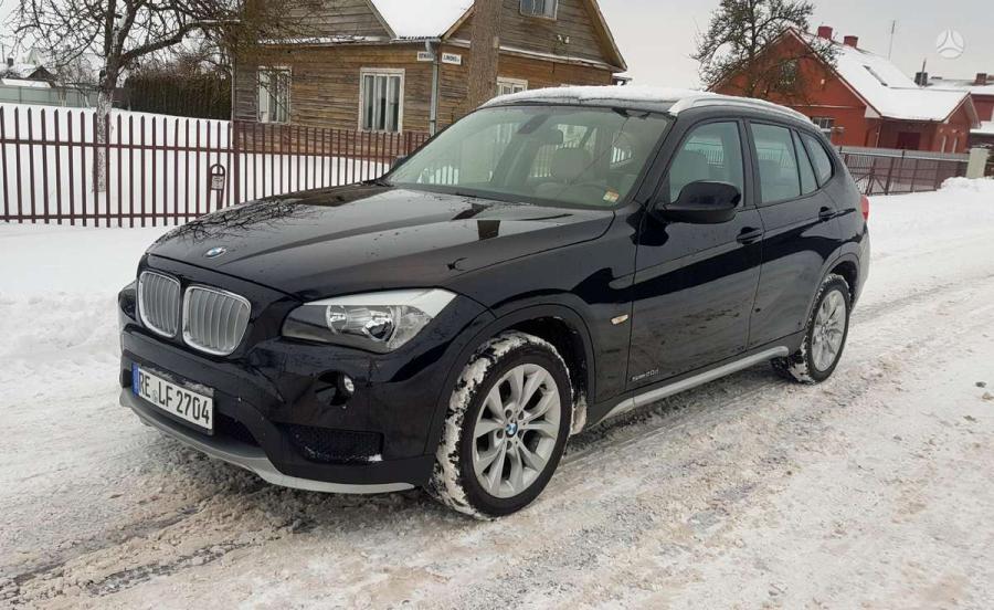 Melns BMW X1 2010 Kėdainiai, ar dzinēja tilpumu 2.00 L un nobraukumu 260 tūkst. km par 5800 €, foto 1 vietnē AUTOMOTO.COM.LV