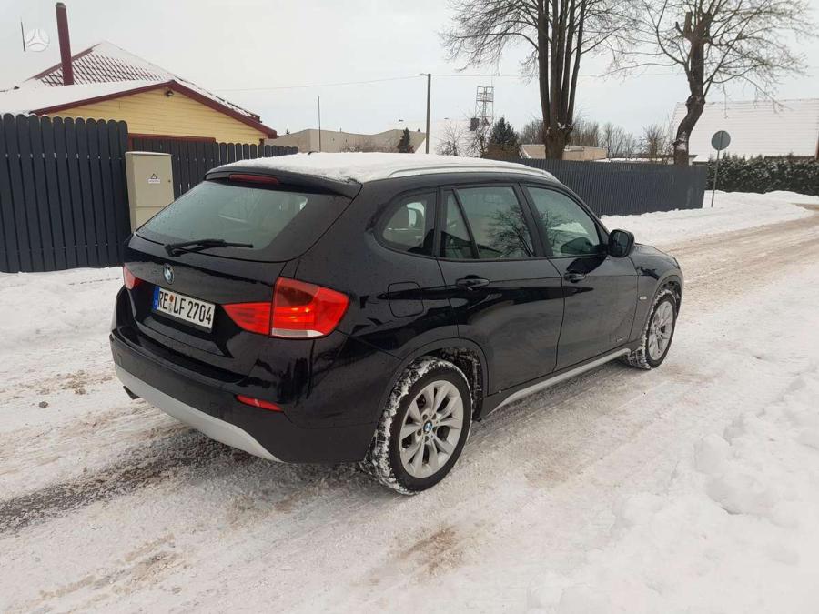 Melns BMW X1 2010 Kėdainiai, ar dzinēja tilpumu 2.00 L un nobraukumu 260 tūkst. km par 5800 €, foto 4 vietnē AUTOMOTO.COM.LV