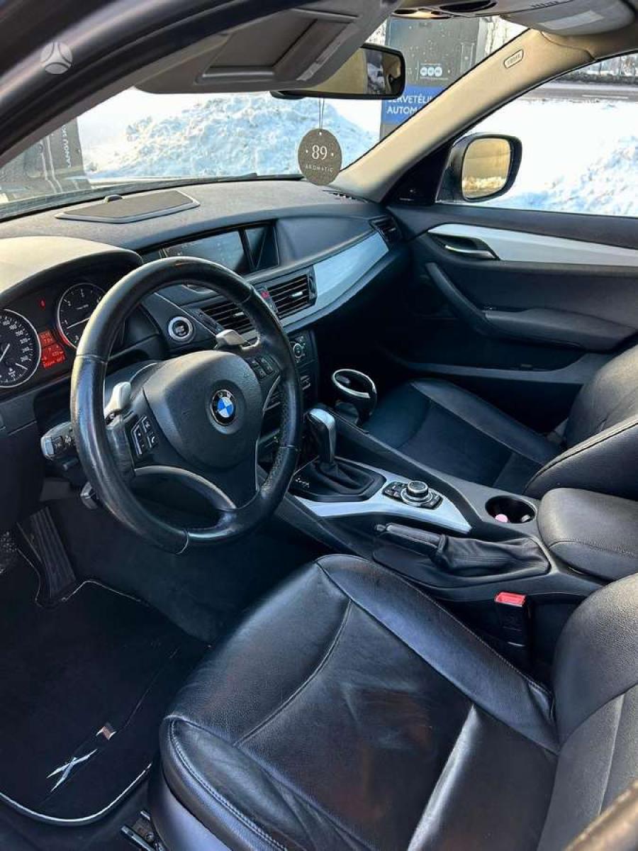 Melns BMW X1 2010 Kauņa, ar dzinēja tilpumu 2.00 L un nobraukumu 393 tūkst. km par 5200 €, foto 10 vietnē AUTOMOTO.COM.LV