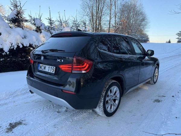 Melns BMW X1 2010 Viļņa, ar dzinēja tilpumu 0.00 L un nobraukumu 390 tūkst. km par 6400 €, foto 3 vietnē AUTOMOTO.COM.LV
