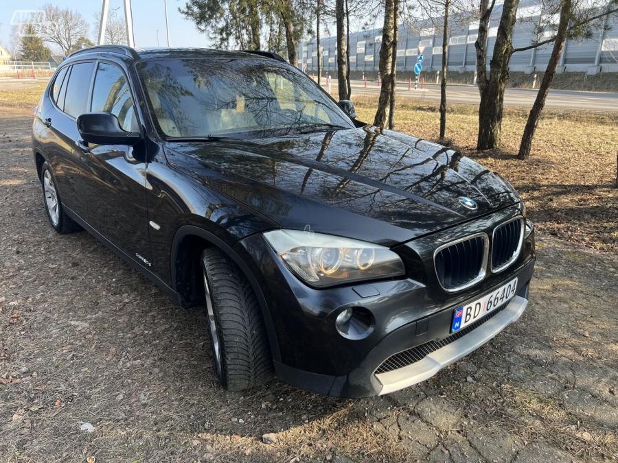 Black BMW X1 2010 in Marijampole, with an engine capacity of 2.00 L and mileage of 265 thousand km for 4650 €, photo 2 on AUTOMOTO.COM.LV