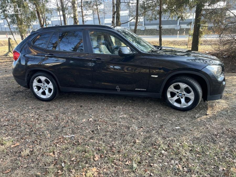 Melns BMW X1 2010 Marijampole, ar dzinēja tilpumu 2.00 L un nobraukumu 265 tūkst. km par 4300 €, foto 3 vietnē AUTOMOTO.COM.LV