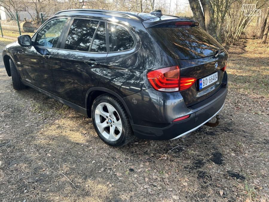 Melns BMW X1 2010 Marijampole, ar dzinēja tilpumu 2.00 L un nobraukumu 265 tūkst. km par 4300 €, foto 4 vietnē AUTOMOTO.COM.LV