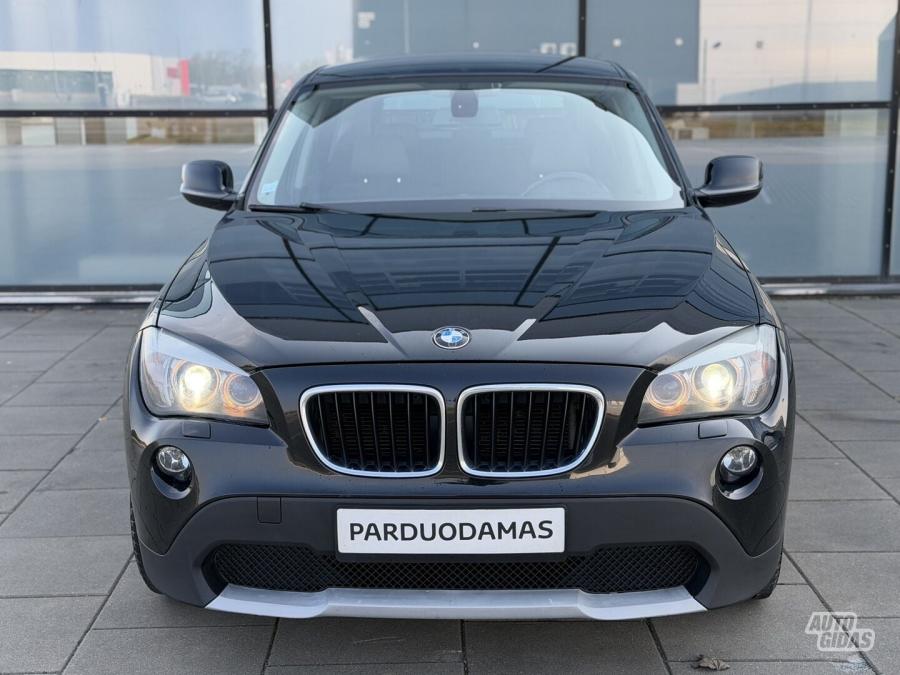 Melns BMW X1 2010 Panevēža, ar dzinēja tilpumu 2.00 L un nobraukumu 338 tūkst. km par 4950 €, foto 2 vietnē AUTOMOTO.COM.LV