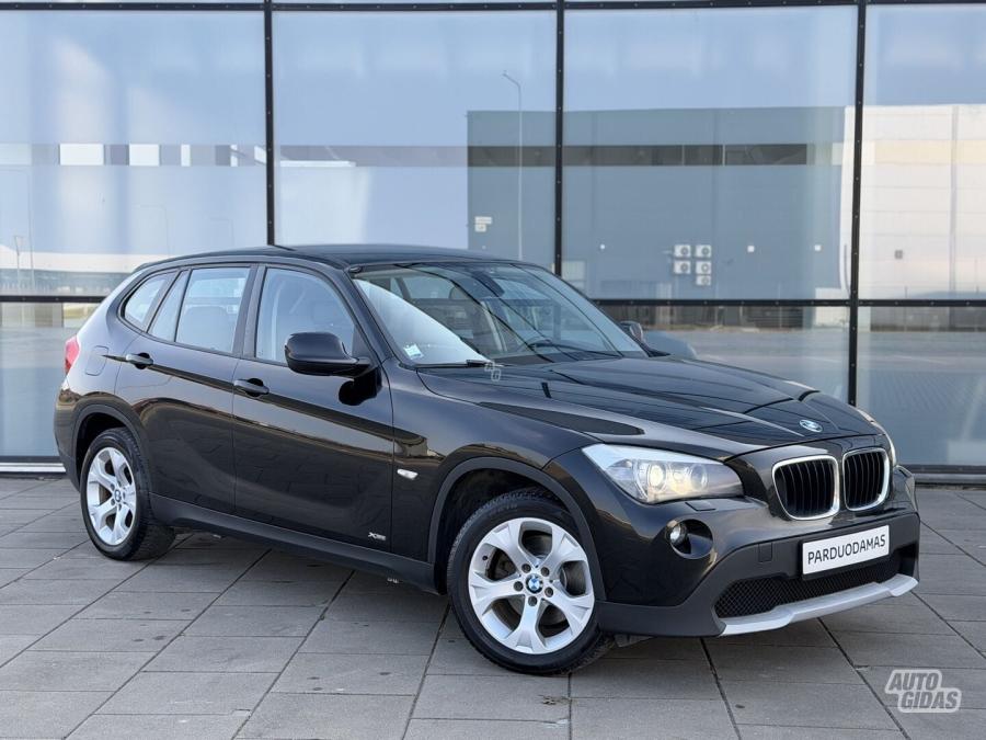Melns BMW X1 2010 Panevēža, ar dzinēja tilpumu 2.00 L un nobraukumu 338 tūkst. km par 4950 €, foto 3 vietnē AUTOMOTO.COM.LV