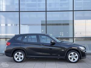 Melns BMW X1 2010 Panevēža, ar dzinēja tilpumu 2.00 L un nobraukumu 338 tūkst. km par 4950 €, foto 4 vietnē AUTOMOTO.COM.LV