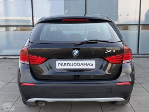 Melns BMW X1 2010 Panevēža, ar dzinēja tilpumu 2.00 L un nobraukumu 338 tūkst. km par 4950 €, foto 6 vietnē AUTOMOTO.COM.LV