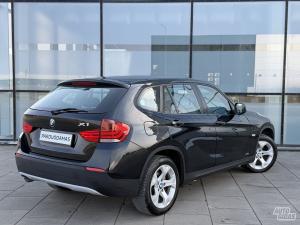 Melns BMW X1 2010 Panevēža, ar dzinēja tilpumu 2.00 L un nobraukumu 338 tūkst. km par 4950 €, foto 7 vietnē AUTOMOTO.COM.LV