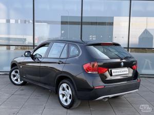 Melns BMW X1 2010 Panevēža, ar dzinēja tilpumu 2.00 L un nobraukumu 338 tūkst. km par 4950 €, foto 8 vietnē AUTOMOTO.COM.LV