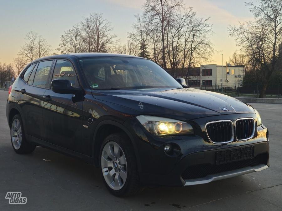 Black BMW X1 2010 in Panevezys, with an engine capacity of 2.00 L and mileage of 260 thousand km for 4800 €, photo 3 on AUTOMOTO.COM.LV
