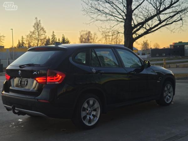 Black BMW X1 2010 in Panevezys, with an engine capacity of 2.00 L and mileage of 260 thousand km for 4800 €, photo 4 on AUTOMOTO.COM.LV