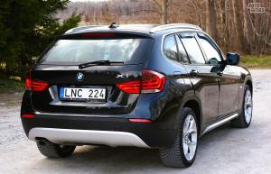 Black BMW X1 2010 in Petrikaiciai, with an engine capacity of 2.00 L and mileage of 278 thousand km for 6699 €, photo 15 on AUTOMOTO.COM.LV