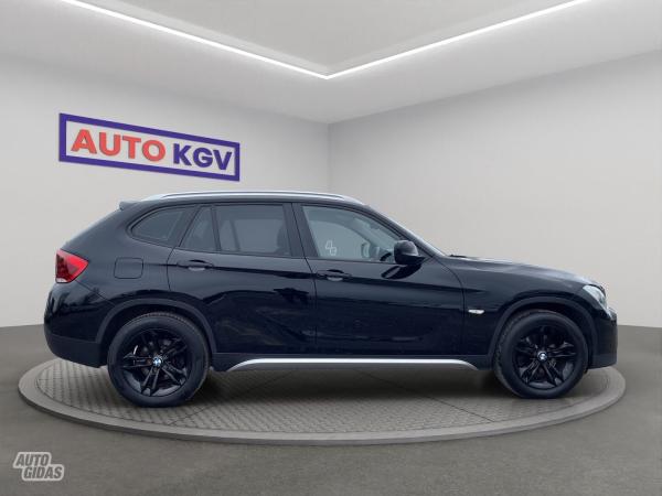 Black BMW X1 2010 in Vilnius, with an engine capacity of 2.00 L and mileage of 300 thousand km for 7999 €, photo 6 on AUTOMOTO.COM.LV