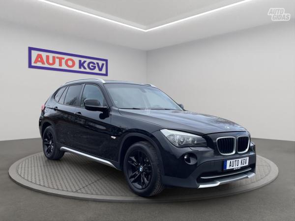 Black BMW X1 2010 in Vilnius, with an engine capacity of 2.00 L and mileage of 300 thousand km for 7999 €, photo 7 on AUTOMOTO.COM.LV