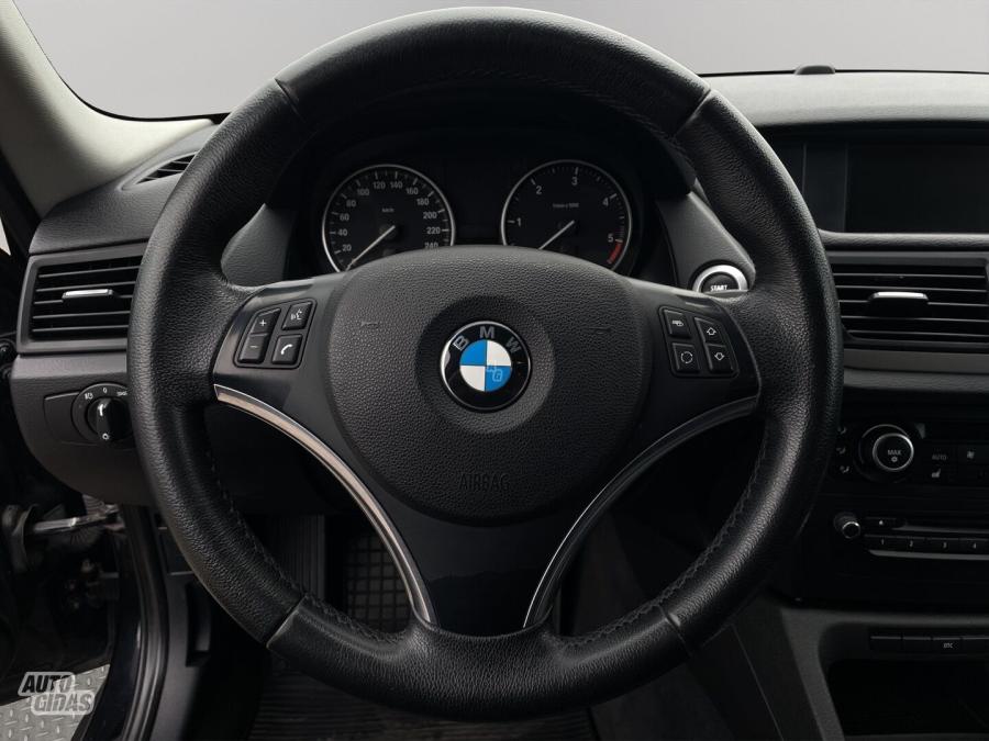 Melns BMW X1 2010 Viļņa, ar dzinēja tilpumu 2.00 L un nobraukumu 300 tūkst. km par 7999 €, foto 16 vietnē AUTOMOTO.COM.LV