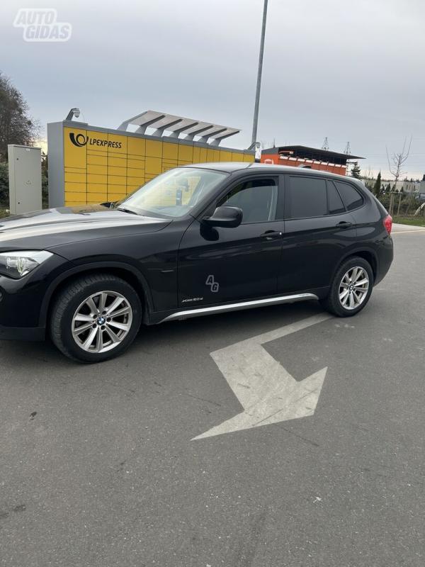 Melns BMW X1 2010 Kauņa, ar dzinēja tilpumu 2.00 L un nobraukumu 243 tūkst. km par 6300 €, foto 3 vietnē AUTOMOTO.COM.LV