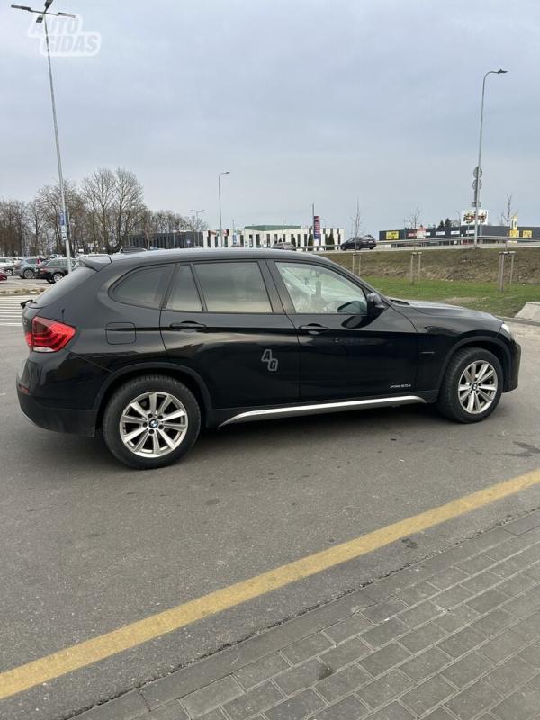 Melns BMW X1 2010 Kauņa, ar dzinēja tilpumu 2.00 L un nobraukumu 243 tūkst. km par 6300 €, foto 5 vietnē AUTOMOTO.COM.LV