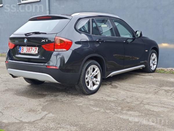 Black BMW X1 2010 in Ogre, with an engine capacity of 2.00 L and mileage of 269 thousand km for 5275 €, photo 6 on AUTOMOTO.COM.LV