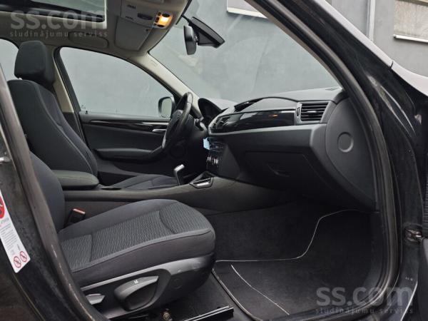 Black BMW X1 2010 in Ogre, with an engine capacity of 2.00 L and mileage of 269 thousand km for 5275 €, photo 9 on AUTOMOTO.COM.LV